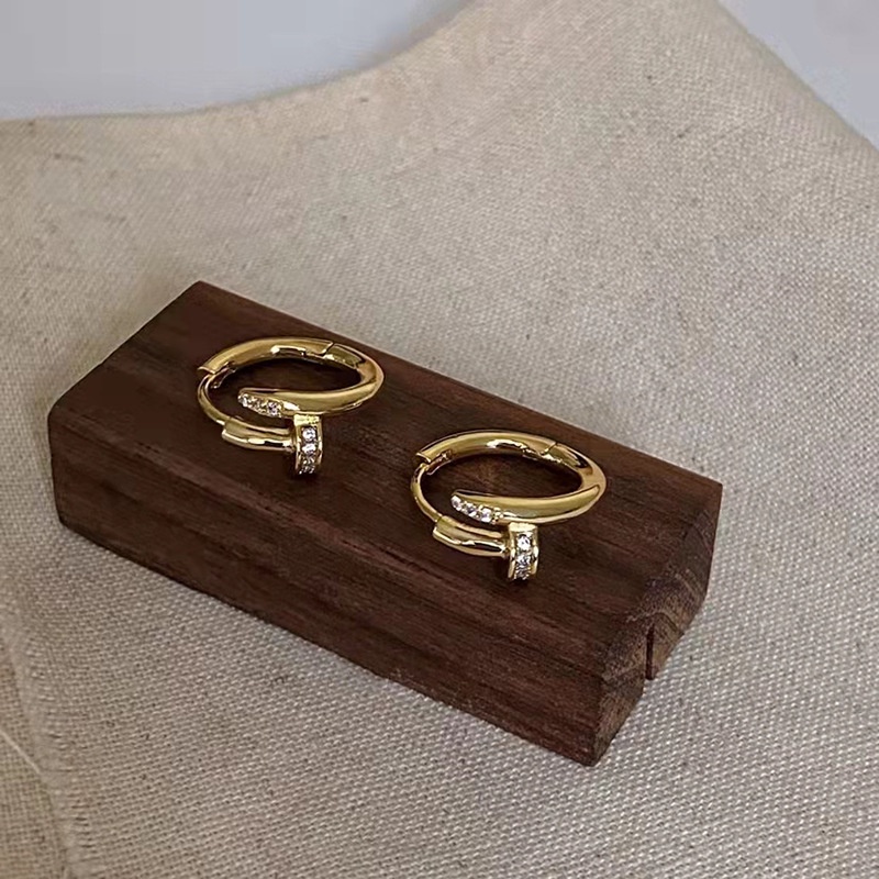 2022 Nuevo Oro Redondo Diamante-Estudded Metal Círculo Pendientes De ...