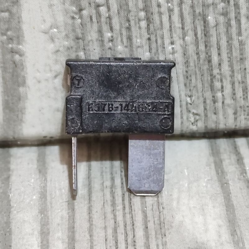 Fusible Original Ford Multiuso En Línea F57B-14A604-A | Shopee México